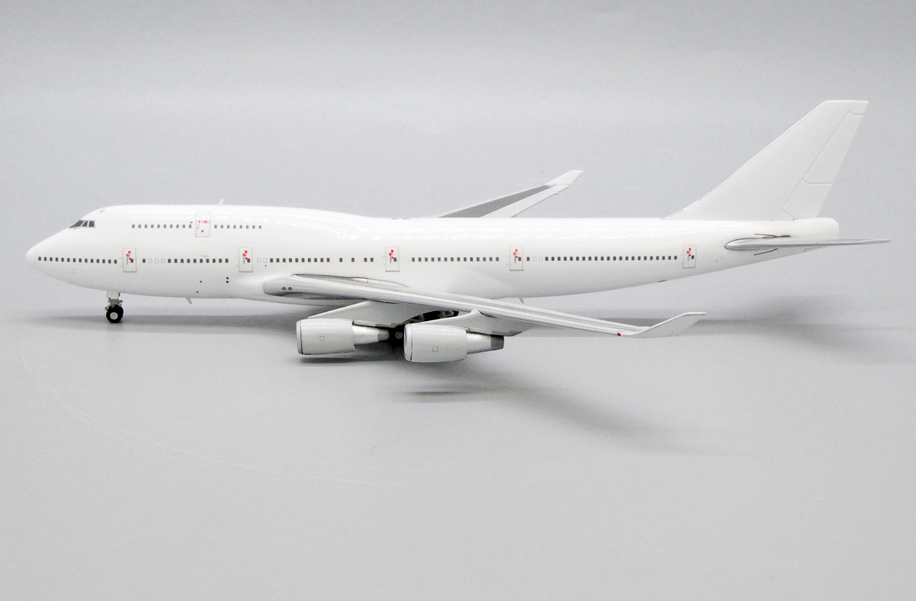 ScaleModelStore.com :: JC Wings 1:400 - BK2007 - Blank Boeing 747-400