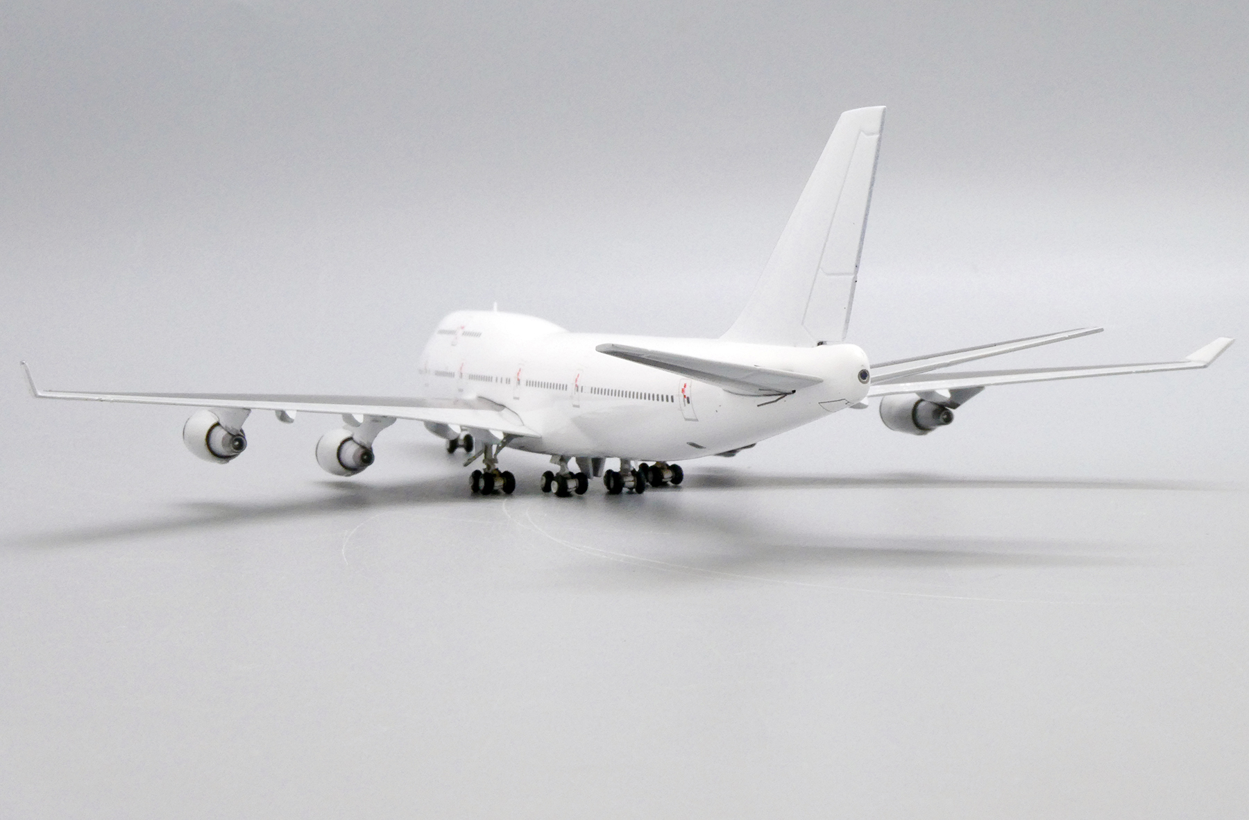 ScaleModelStore.com :: JC Wings 1:400 - BK2007 - Blank Boeing 747-400