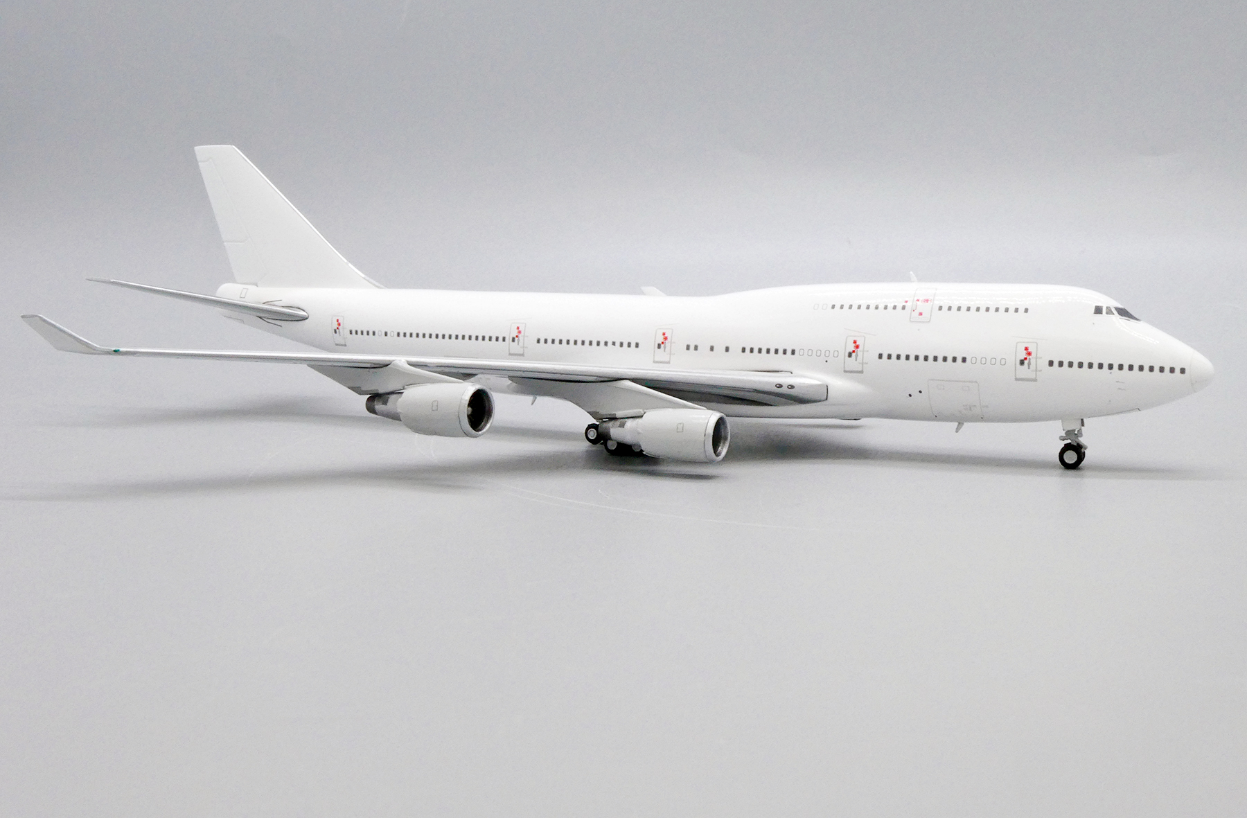 ScaleModelStore.com :: JC Wings 1:400 - BK2007 - Blank Boeing 747-400