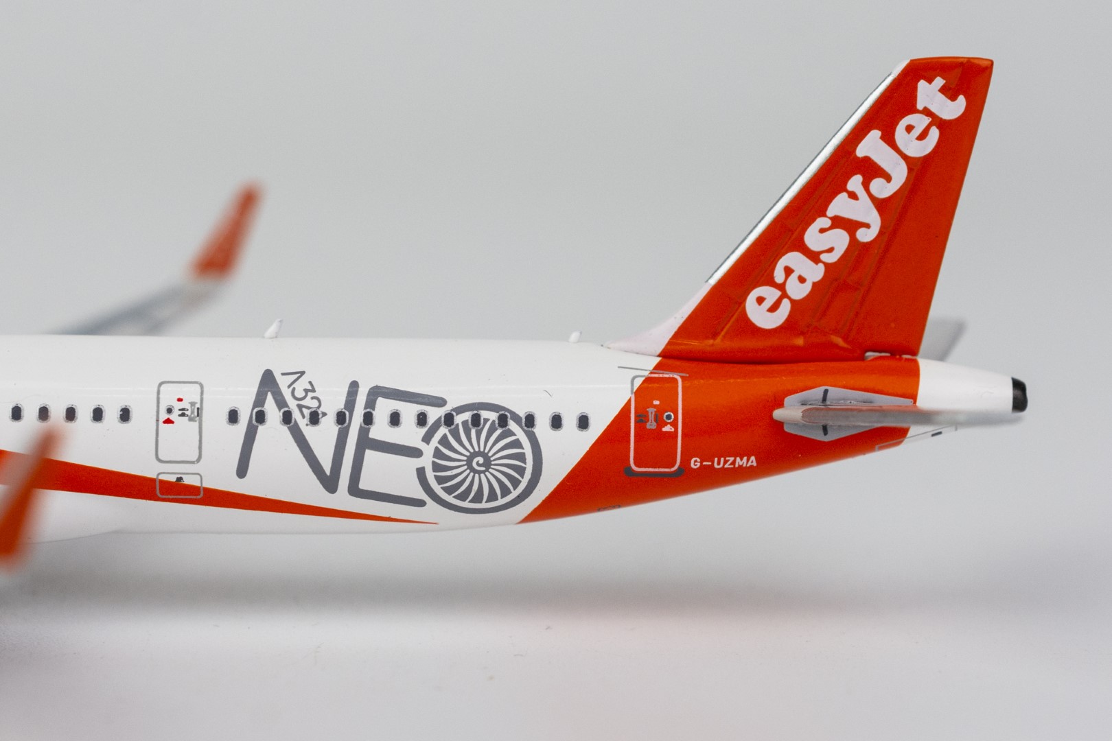 ScaleModelStore.com :: NG Models 1:400 - 13021 - EasyJet Airbus A321neo