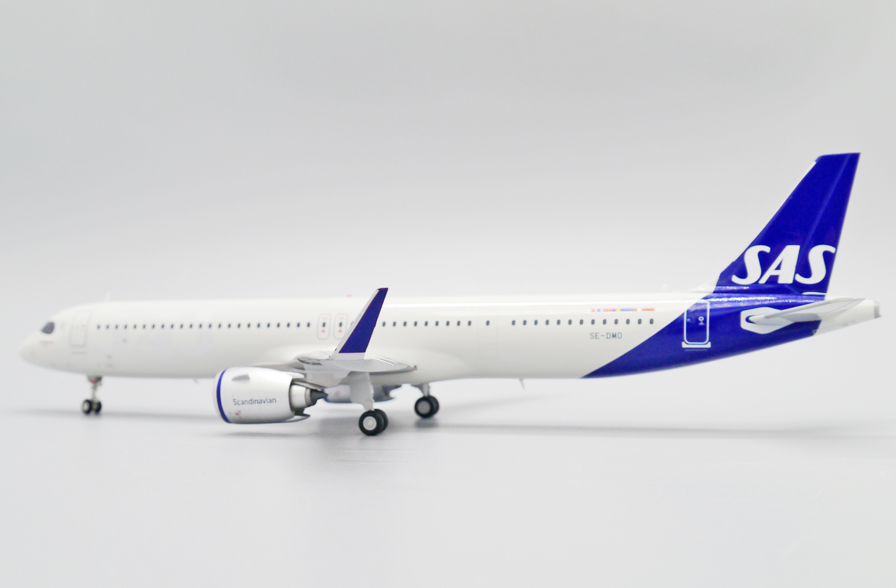 ScaleModelStore.com :: JC Wings 1:200 - XX20021 - SAS Scandinavian ...