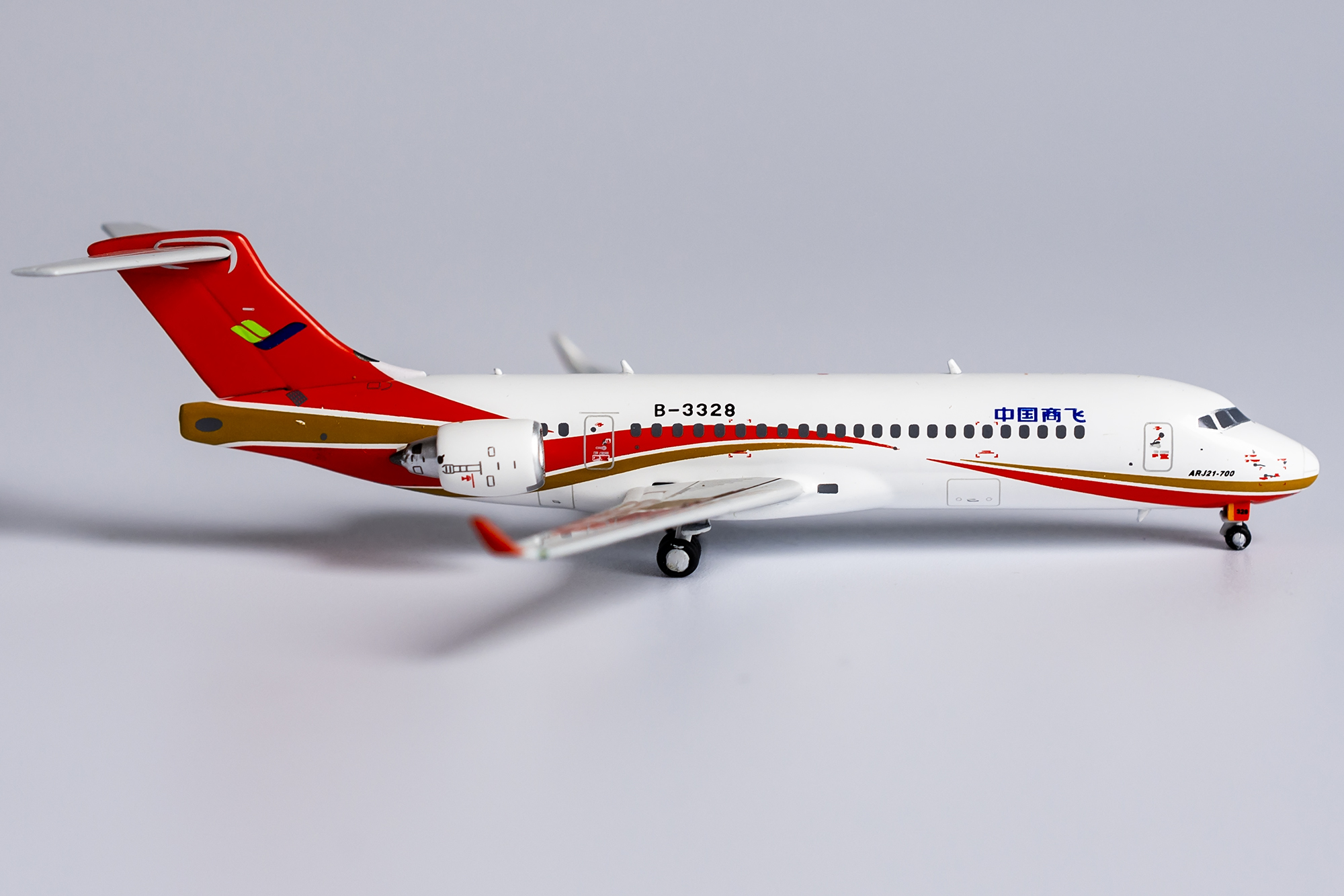 ScaleModelStore.com :: NG Models 1:400 - 21016 - COMAC COMAC ARJ21-700