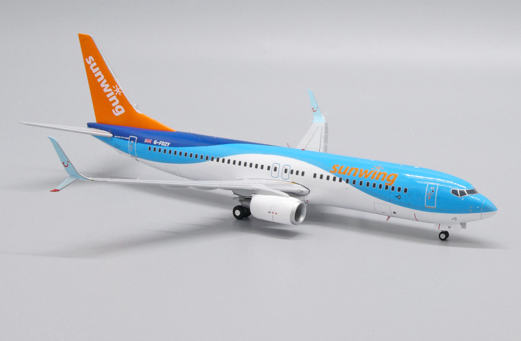 ScaleModelStore.com :: JC Wings 1:200 - LH2256 - Sunwing Boeing 737-800