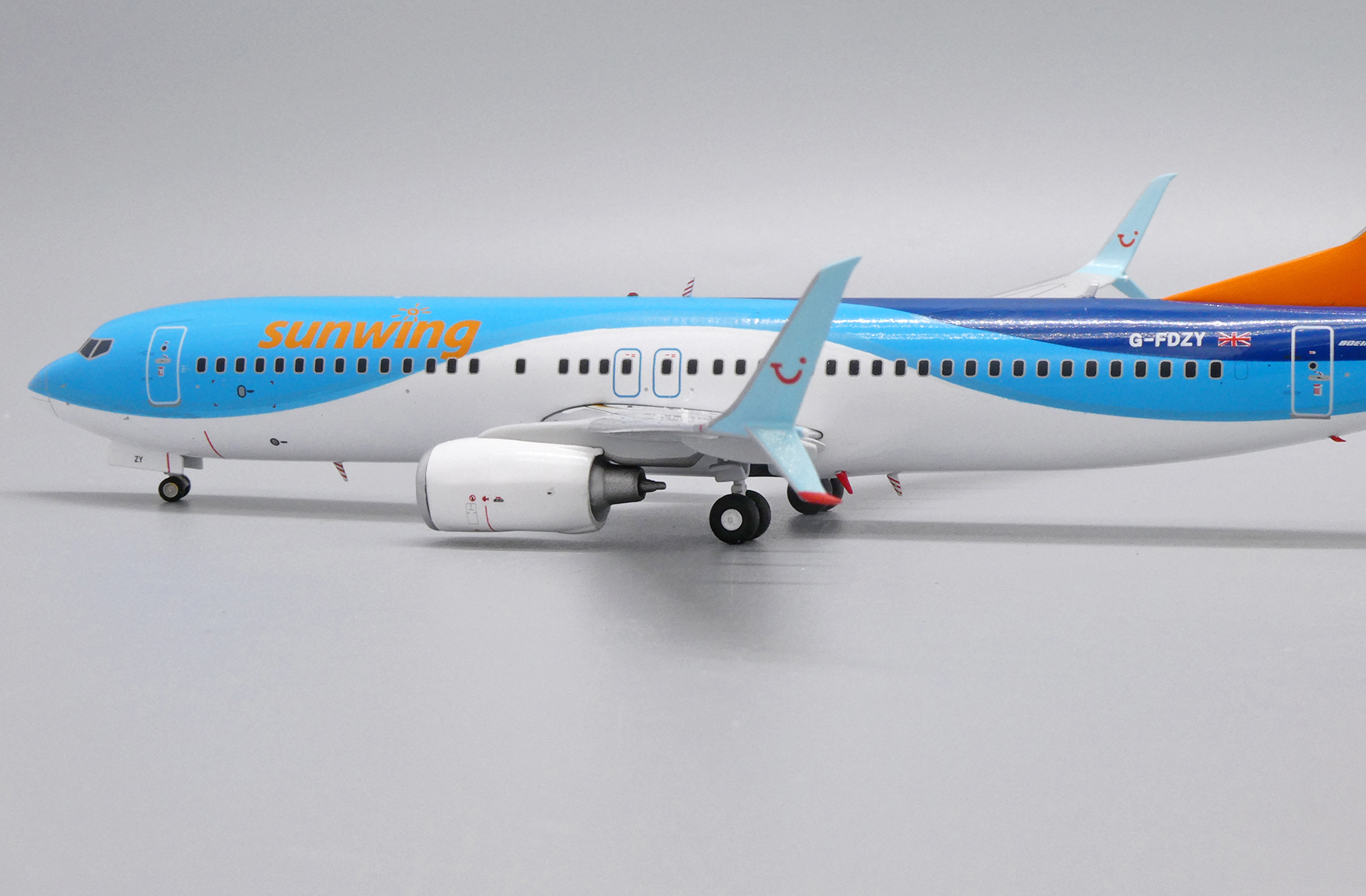ScaleModelStore.com :: JC Wings 1:200 - LH2256 - Sunwing Boeing 737-800