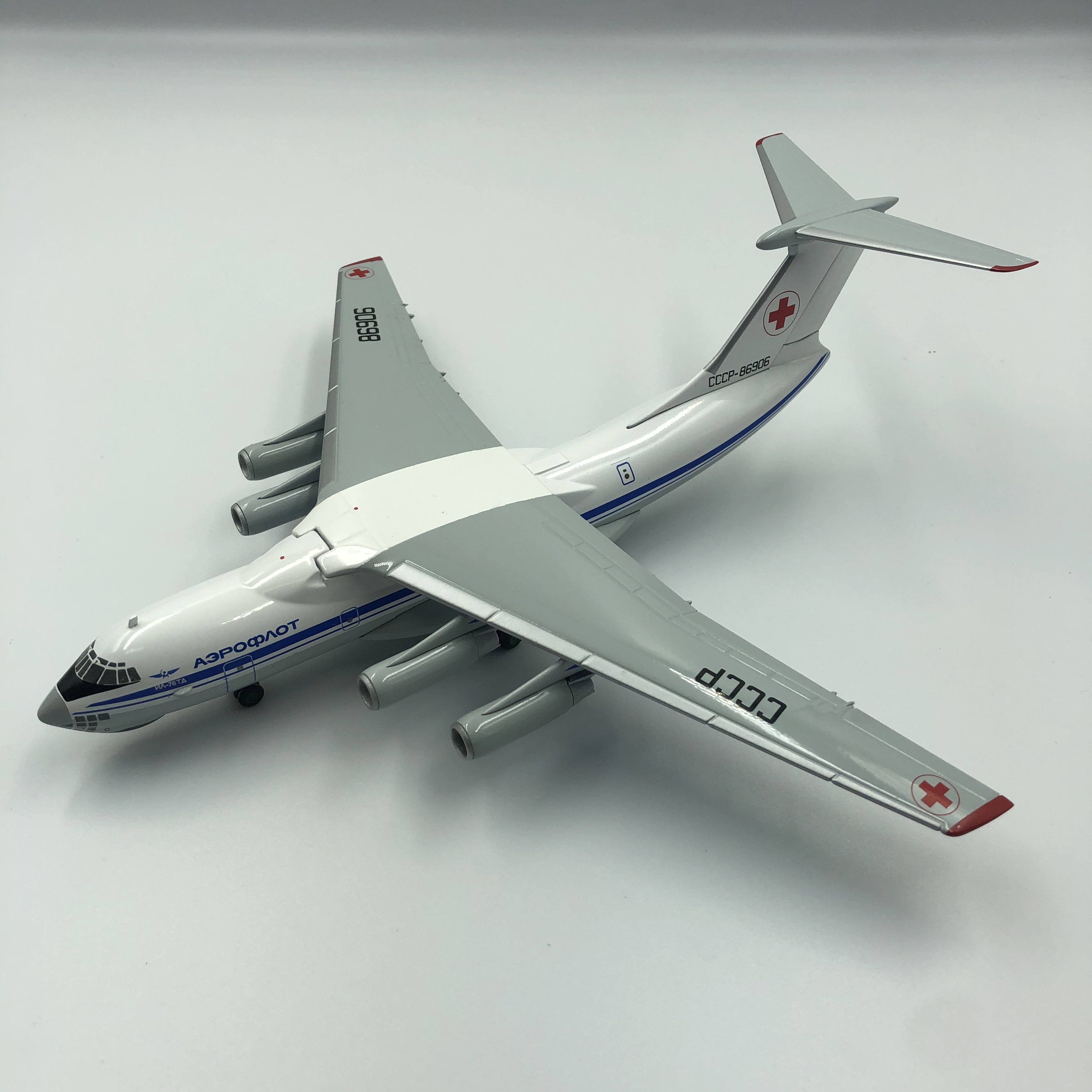 I Il-76T A R 1/200 US $59.20 marinegyaan.com