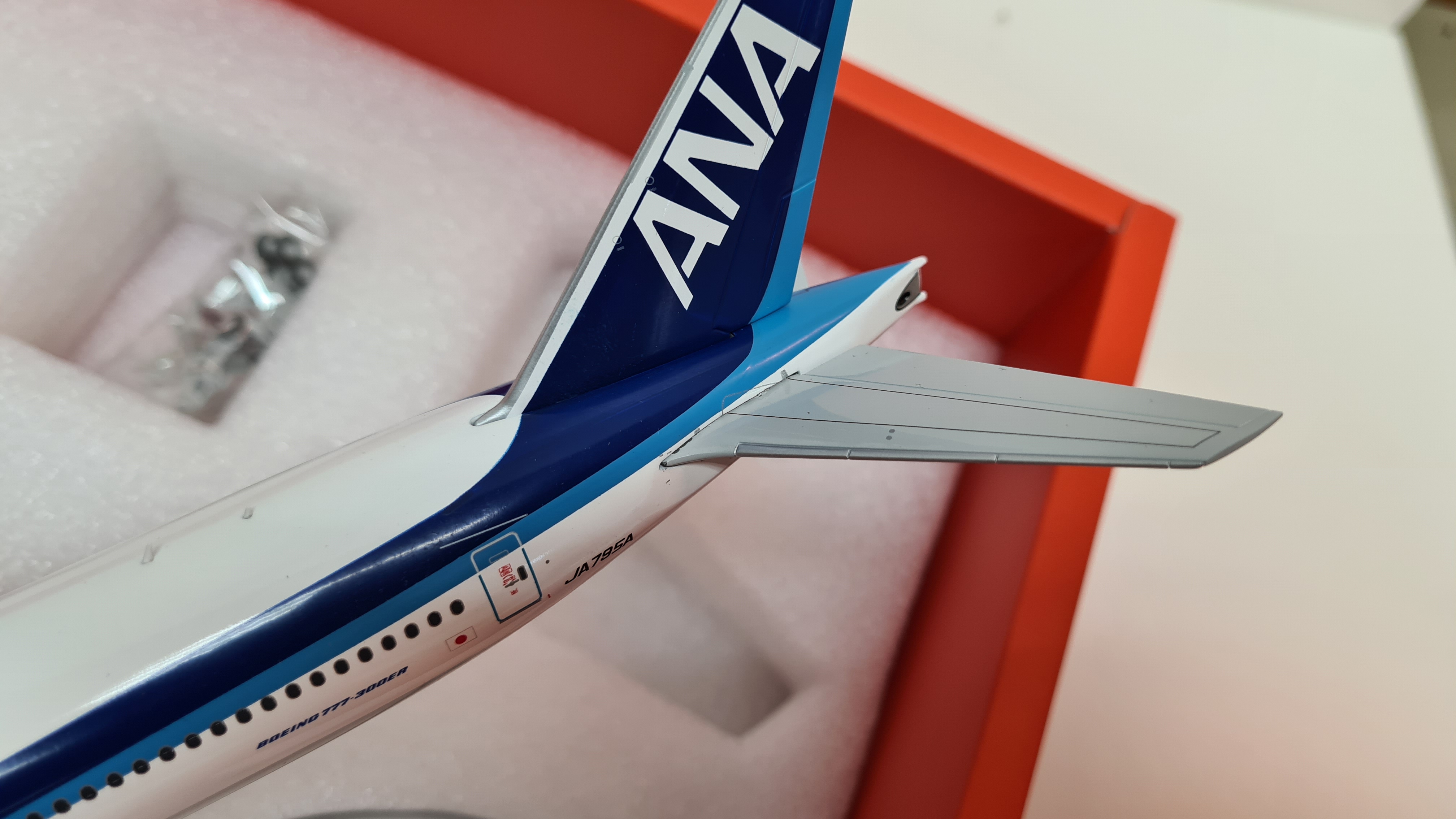 ScaleModelStore.com :: JC Wings 1:200 - EW277W004_damage - ANA All Nippon Airways Boeing 777-300ER