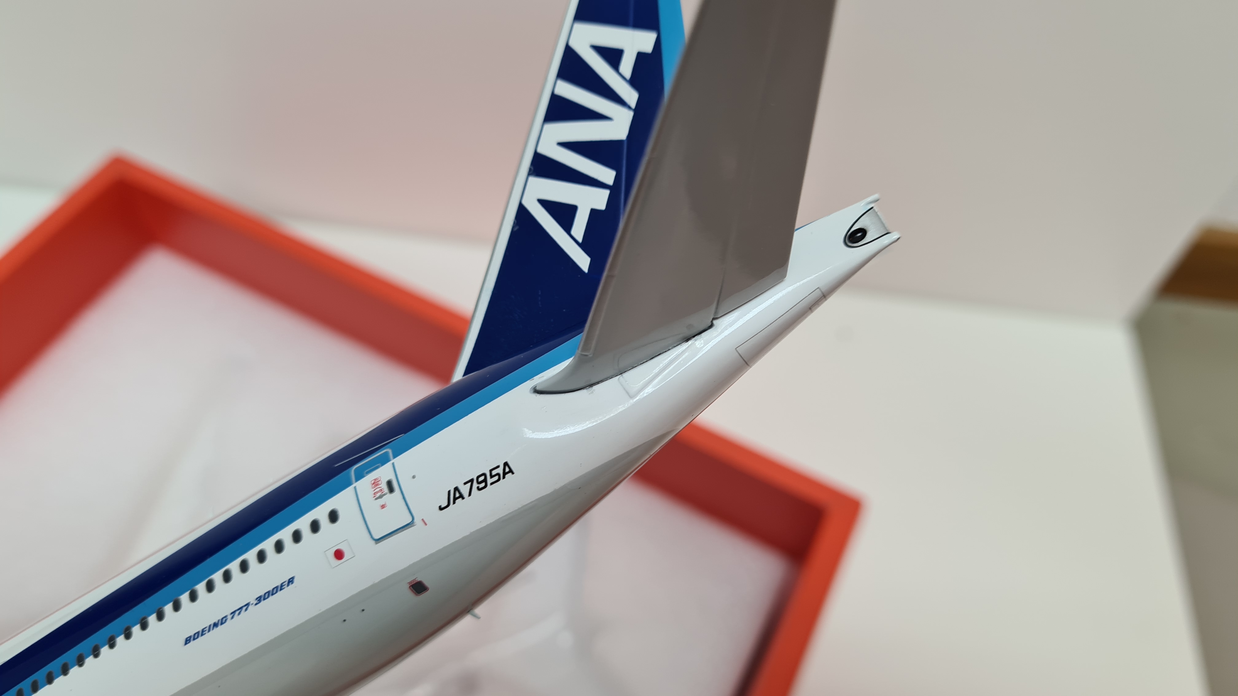 ScaleModelStore.com :: JC Wings 1:200 - EW277W004_damage - ANA All Nippon Airways Boeing 777-300ER