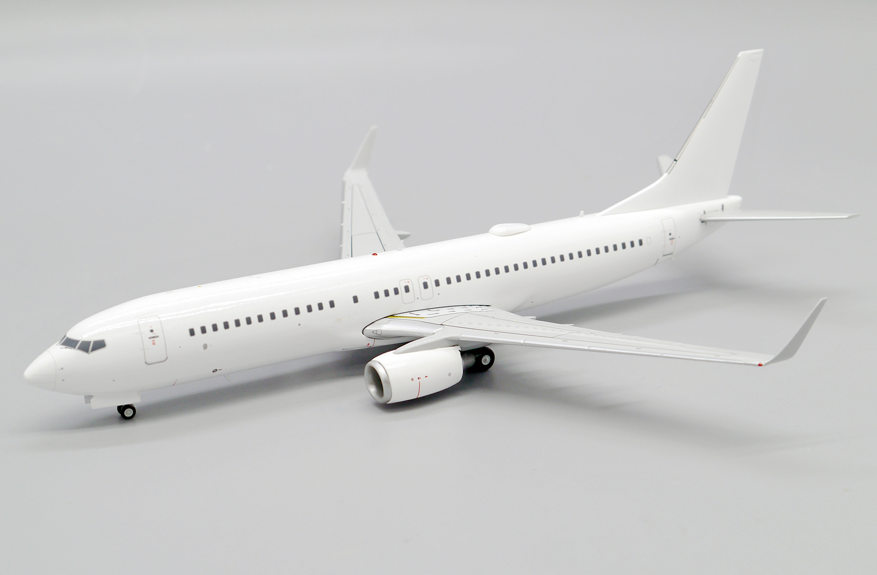 ScaleModelStore.com :: JC Wings 1:200 - BK1067 - Blank Boeing 737-800