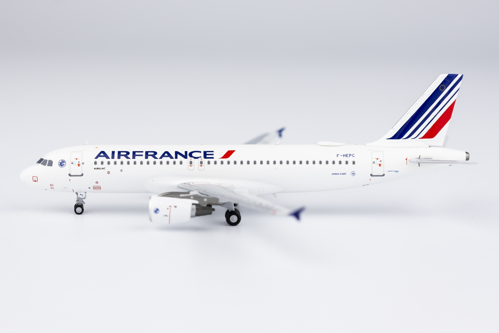ScaleModelStore.com :: NG Models 1:400 - 15003 - Air France Airbus A320-200