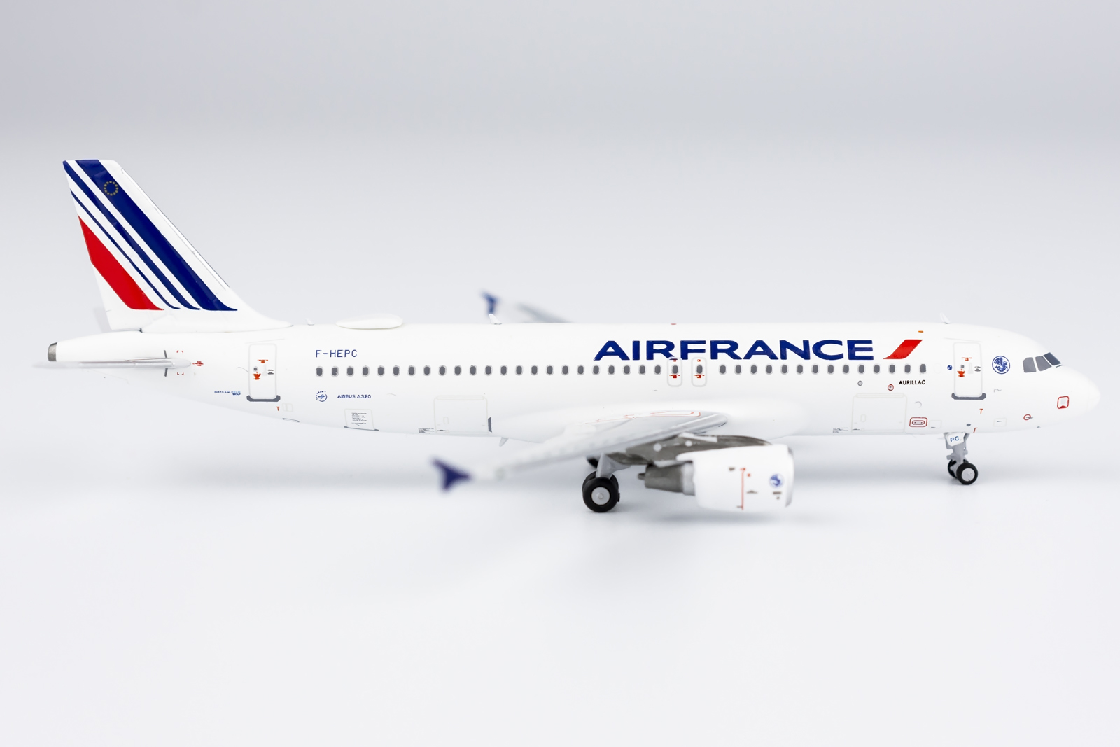 ScaleModelStore.com :: NG Models 1:400 - 15003 - Air France Airbus A320-200