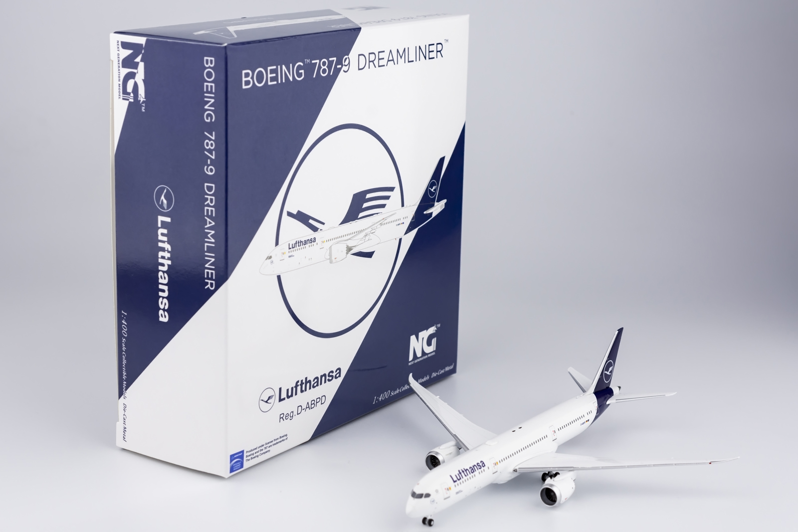 ScaleModelStore.com :: NG Models 1:400 - 55093 - Lufthansa Boeing 787-9