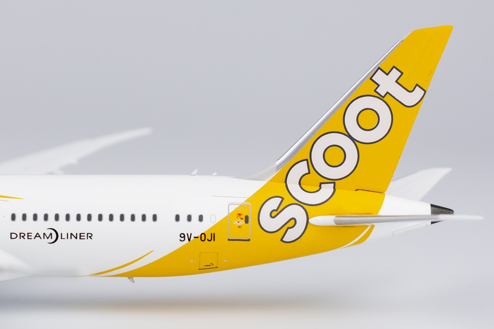 ScaleModelStore.com :: NG Models 1:400 - 55097 - Scoot Boeing 787-9