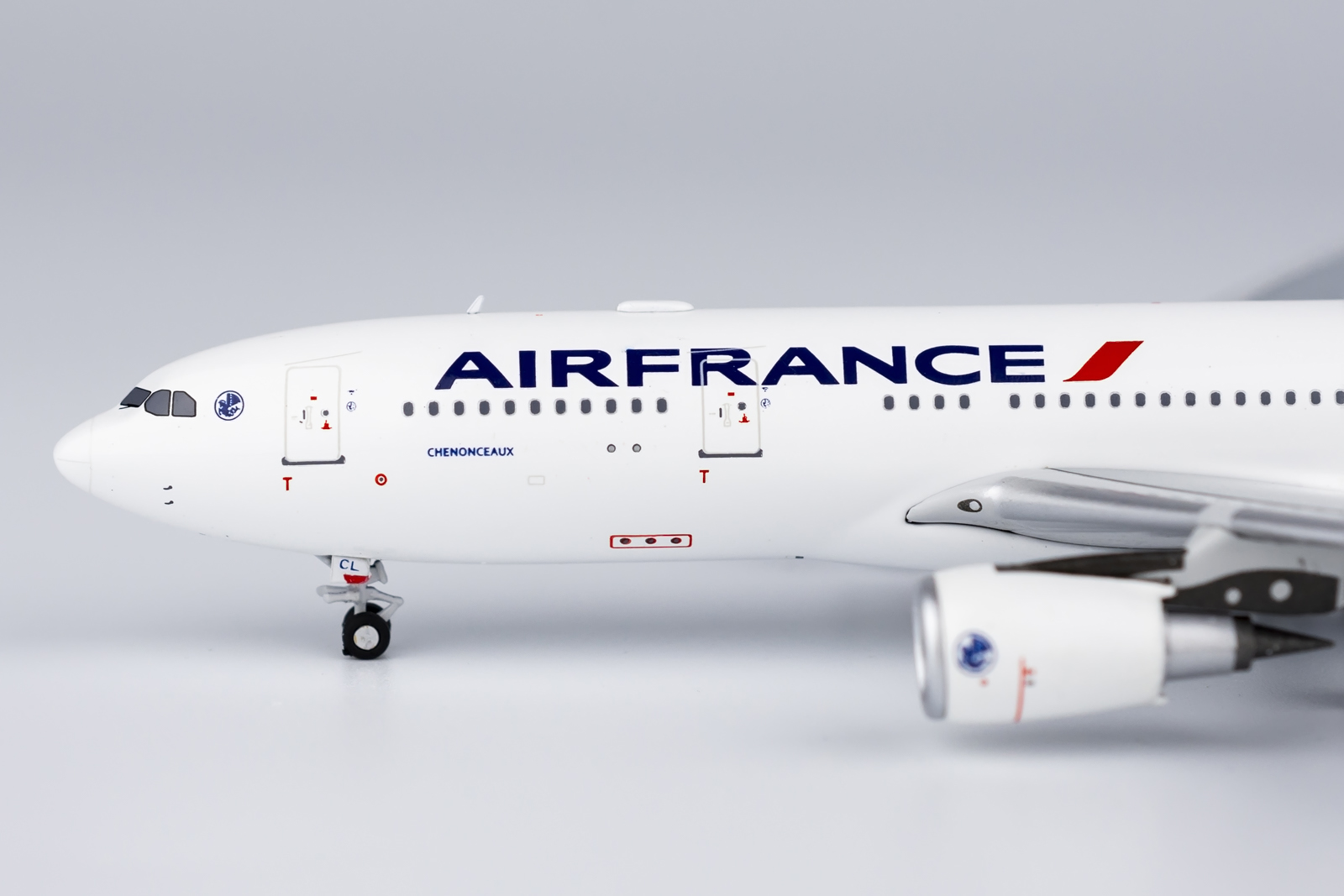 ScaleModelStore.com :: NG Models 1:400 - 61057 - Air France Airbus A330-200