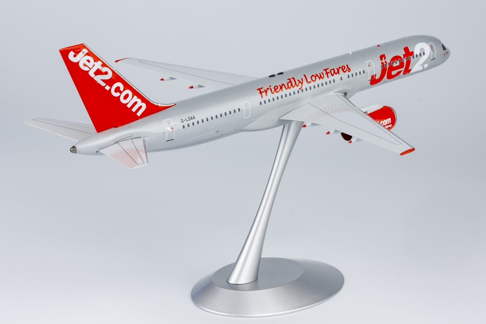 ScaleModelStore.com :: NG Models 1:200 - 42002 - Jet2 Boeing 757-200