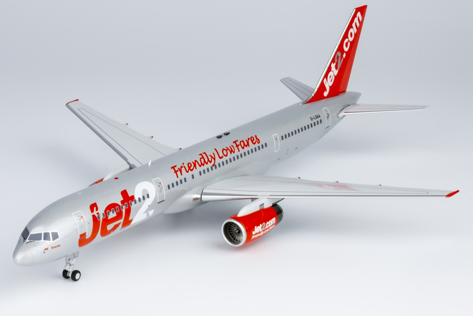 ScaleModelStore.com :: NG Models 1:200 - 42002 - Jet2 Boeing 757-200