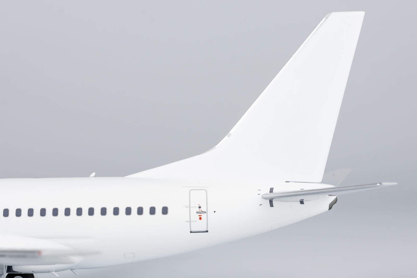 ScaleModelStore.com :: NG Models 1:200 - 06000 - Blank Boeing 737-600
