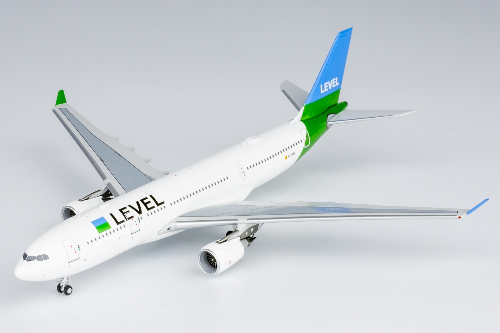 ScaleModelStore.com :: NG Models 1:400 - 61062 - Level Airbus A330-200