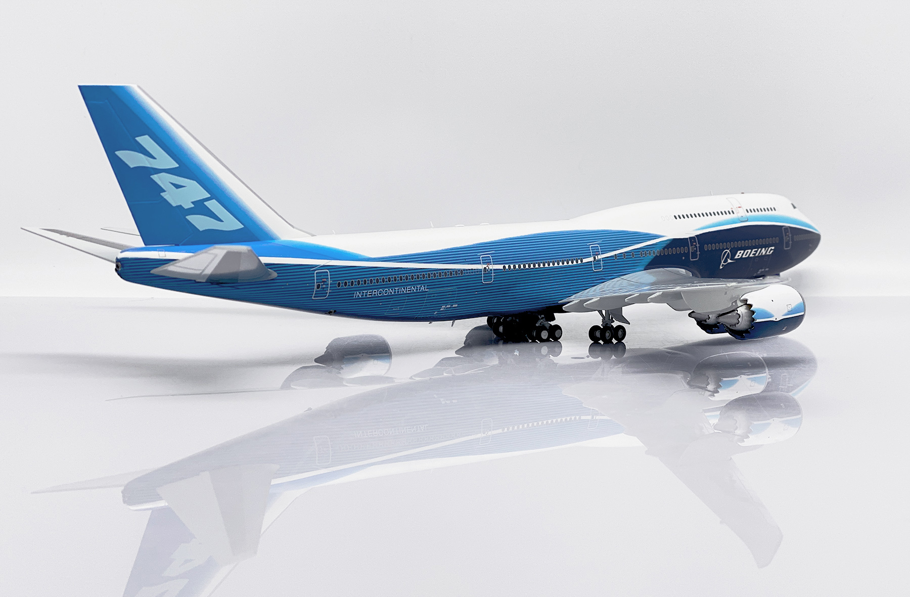 ScaleModelStore.com :: JC Wings 1:200 - LH2239_paint_box - Boeing House ...