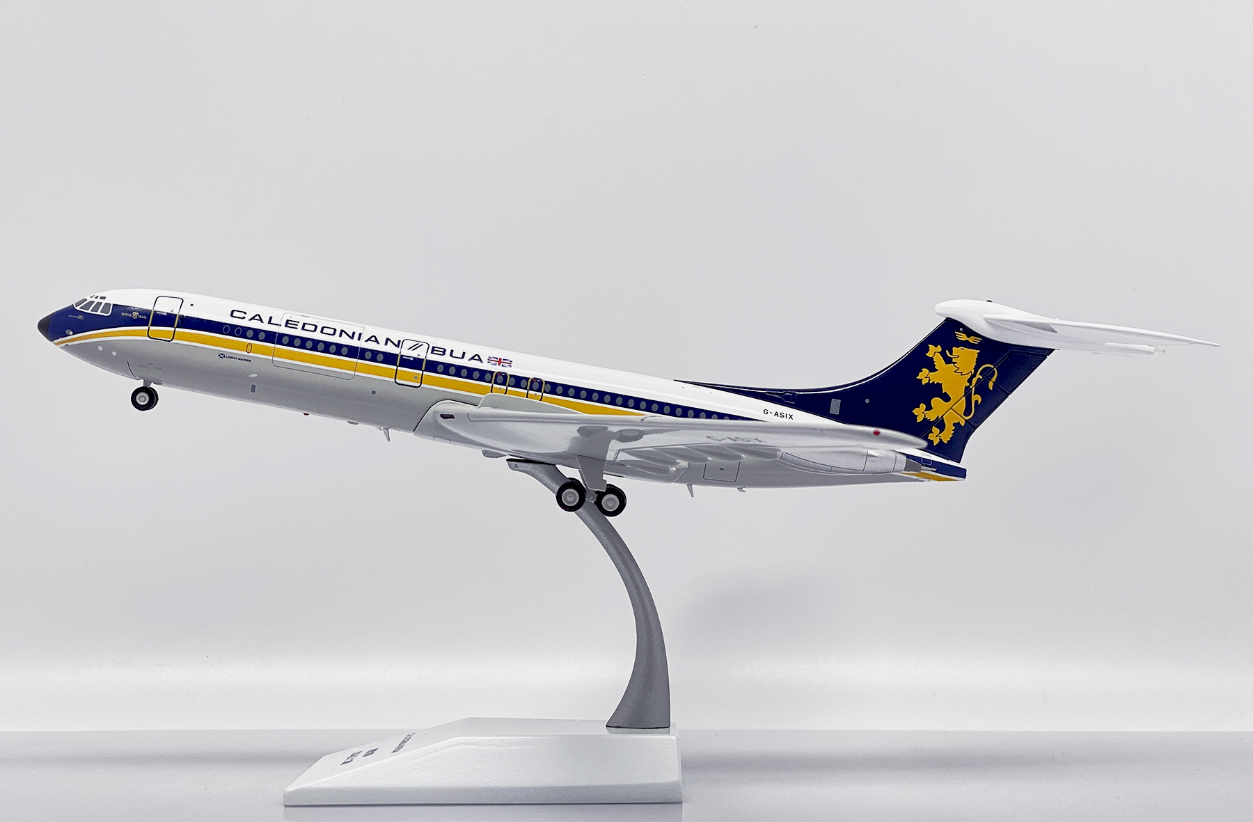 ScaleModelStore.com :: JC Wings 1:200 - LH2383_box - Caledonian/BUA ...