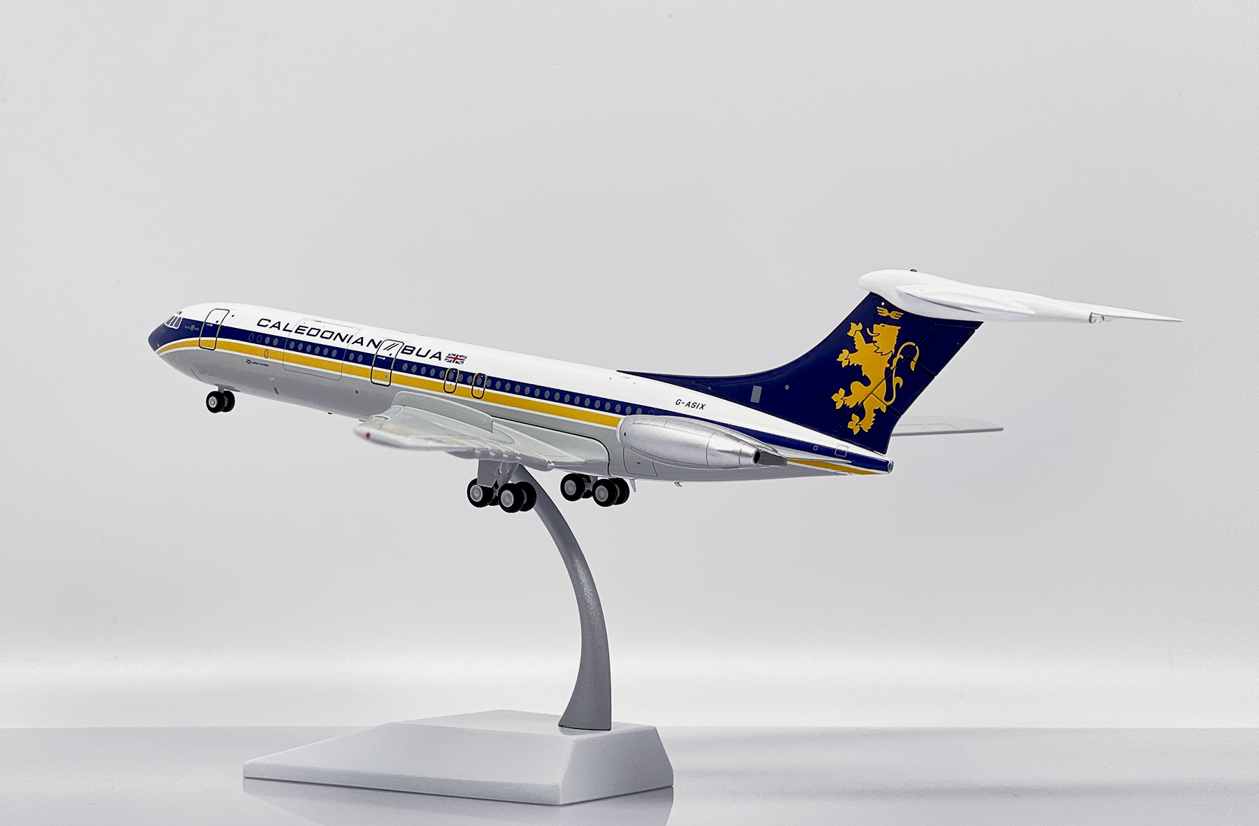 ScaleModelStore.com :: JC Wings 1:200 - LH2383_box - Caledonian/BUA Vickers VC10 Srs1103